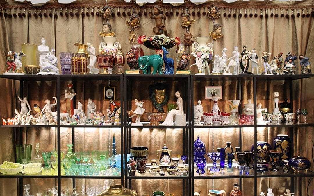 Where to Sell Your Antiques & Collectables: Consignment in Seattle